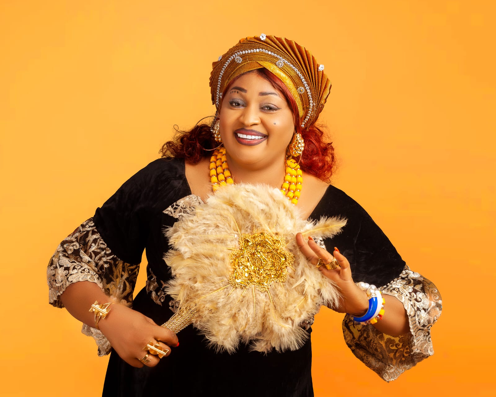 Cameroun : La Daronne de Bruxelles, la voix qui réinvente le folklore ...